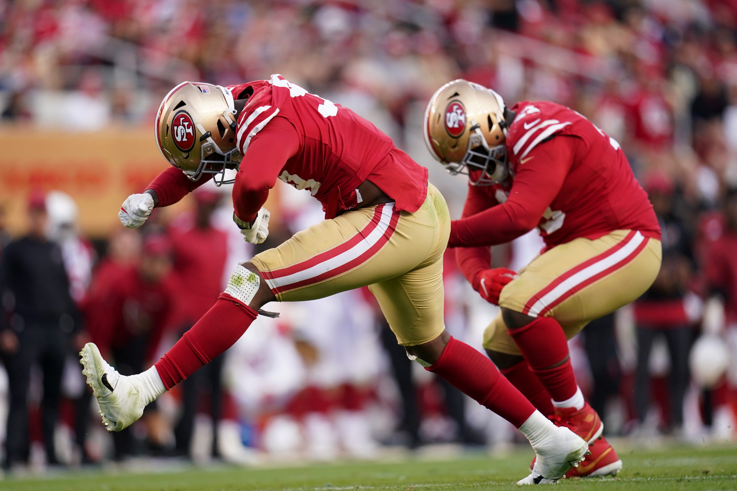 WATCH: 49ers DT DJ Jones makes big open-field tackle on Rams fake FG