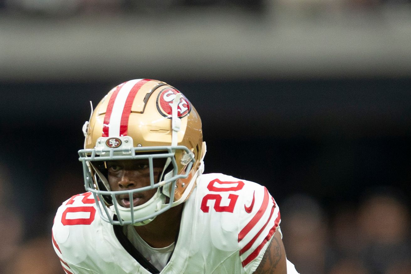 Ambry Thomas and D’Shawn Jamison take reps with the starting defense