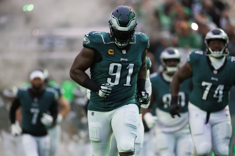 Eagles DT Fletcher Cox calls out Deebo Samuel after Super Bowl loss